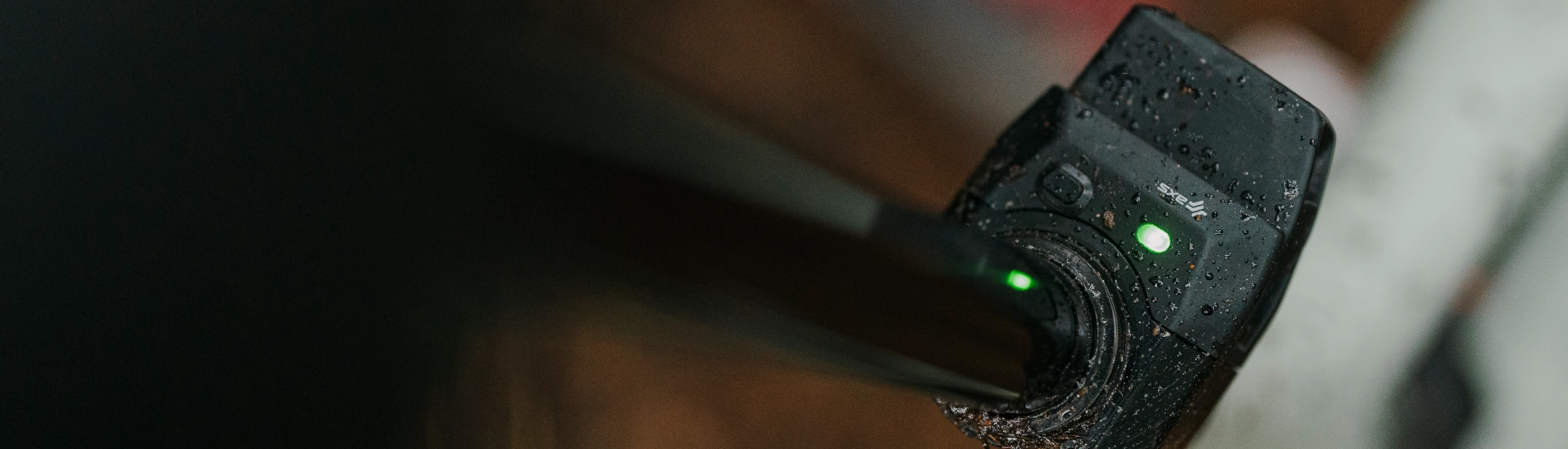 New RockShox REVERB AXS - wireless dropper post for tall guys as well ...